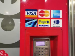 【2022年最新版】イタリアのクレジットカード事情│イタリア旅行におすすめのクレジットカードはこれ！｜北～中部イタリアの田舎旅を100倍楽しむ ...