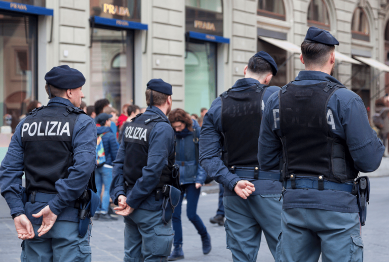 イタリアの治安って実際どうなの？イタリアの治安と旅行時の注意点5つを現地在住者が解説 | Sol Levante Tourブログ